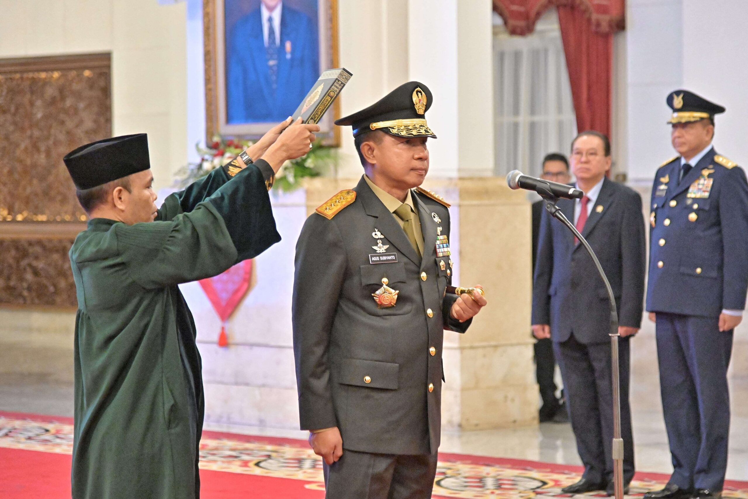 Dua Bulan Sejak Dilantik, Panglima TNI Jenderal Agus Subiyanto Sudah ...
