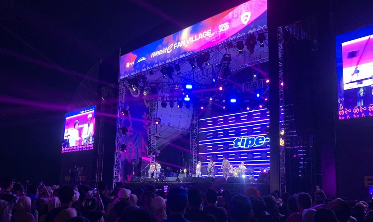 Tipe X Panaskan Suasana Formula E Jakarta 2025 di Ancol - Orang Cerdas ...